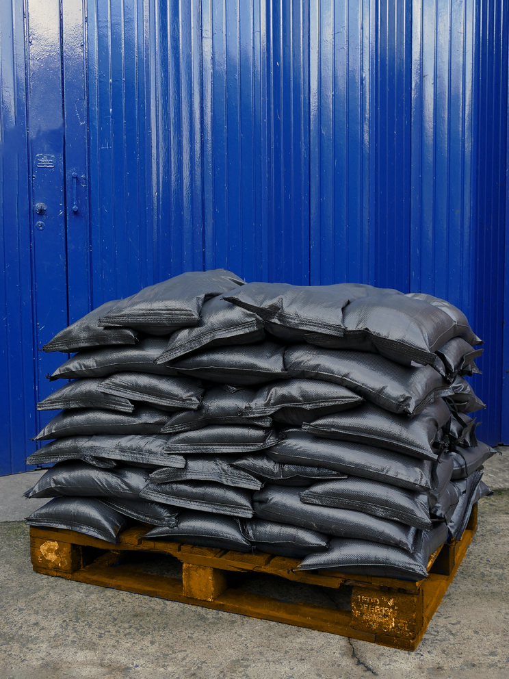 Pre Filled Heavy Duty Black Woven Polypropylene Sandbags (35 per pack ...